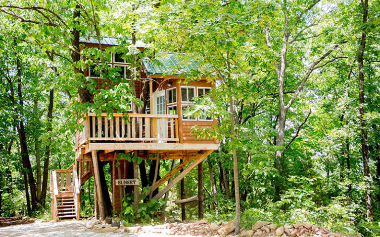 The Breathtaking Sunset Tree House - The Cottage Treehouses