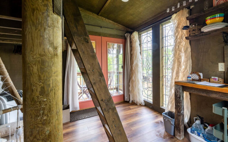 The Dazzling Tree House at Urban Farm in Indiana